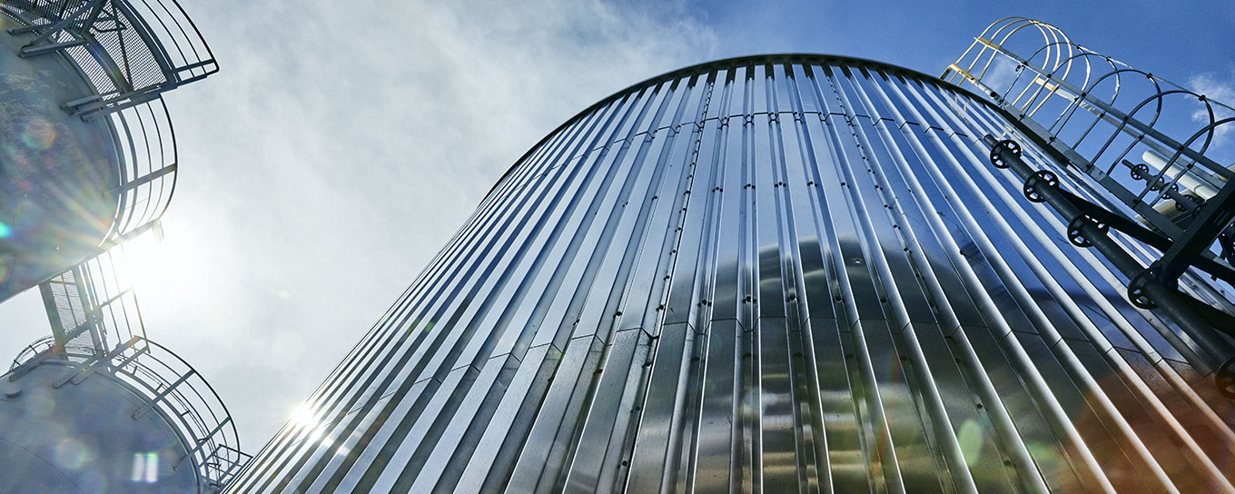 Hazardous waste management for shipyards // REMONDIS Industrie Service